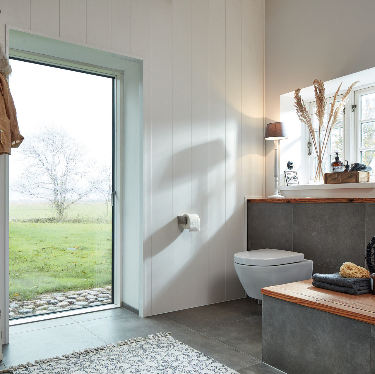 Holzpaneele als Wandverkleidung sind ein natürlicher Blickfang