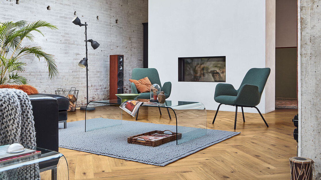 Fischgrät: Ein klassisches Verlegemuster für das Parkett kehrt zurück