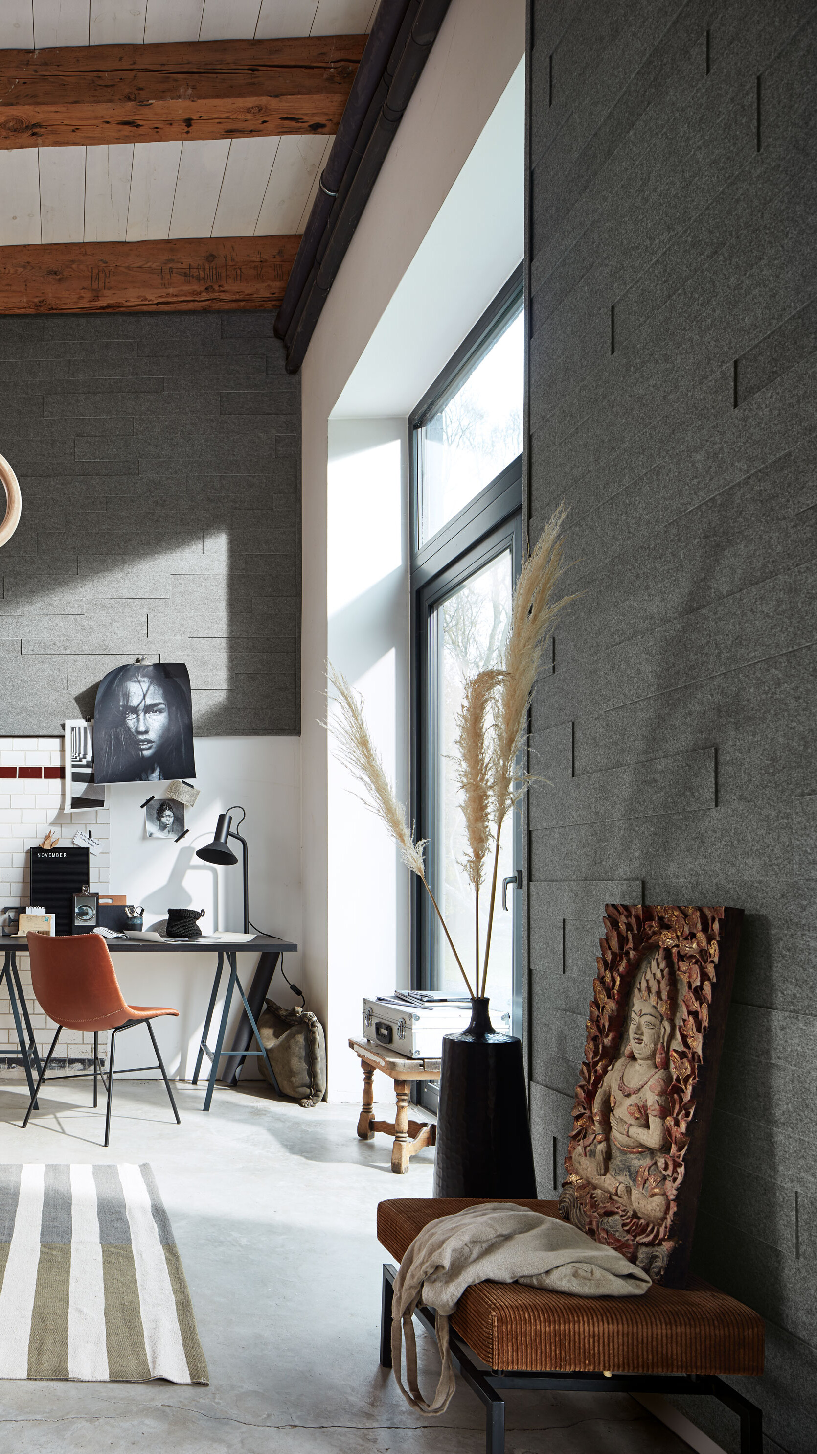 Akustikpaneele an Wand und Decke verbessern die Raumakustik hörbar