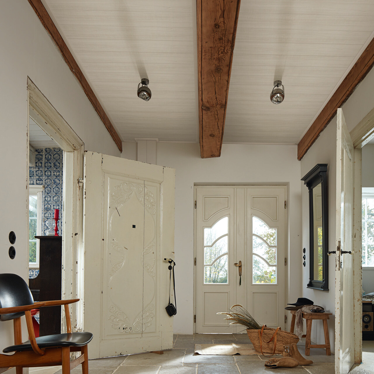 Paneele in Weiß - ein zeitlos schöne Wand- und Deckengestaltung